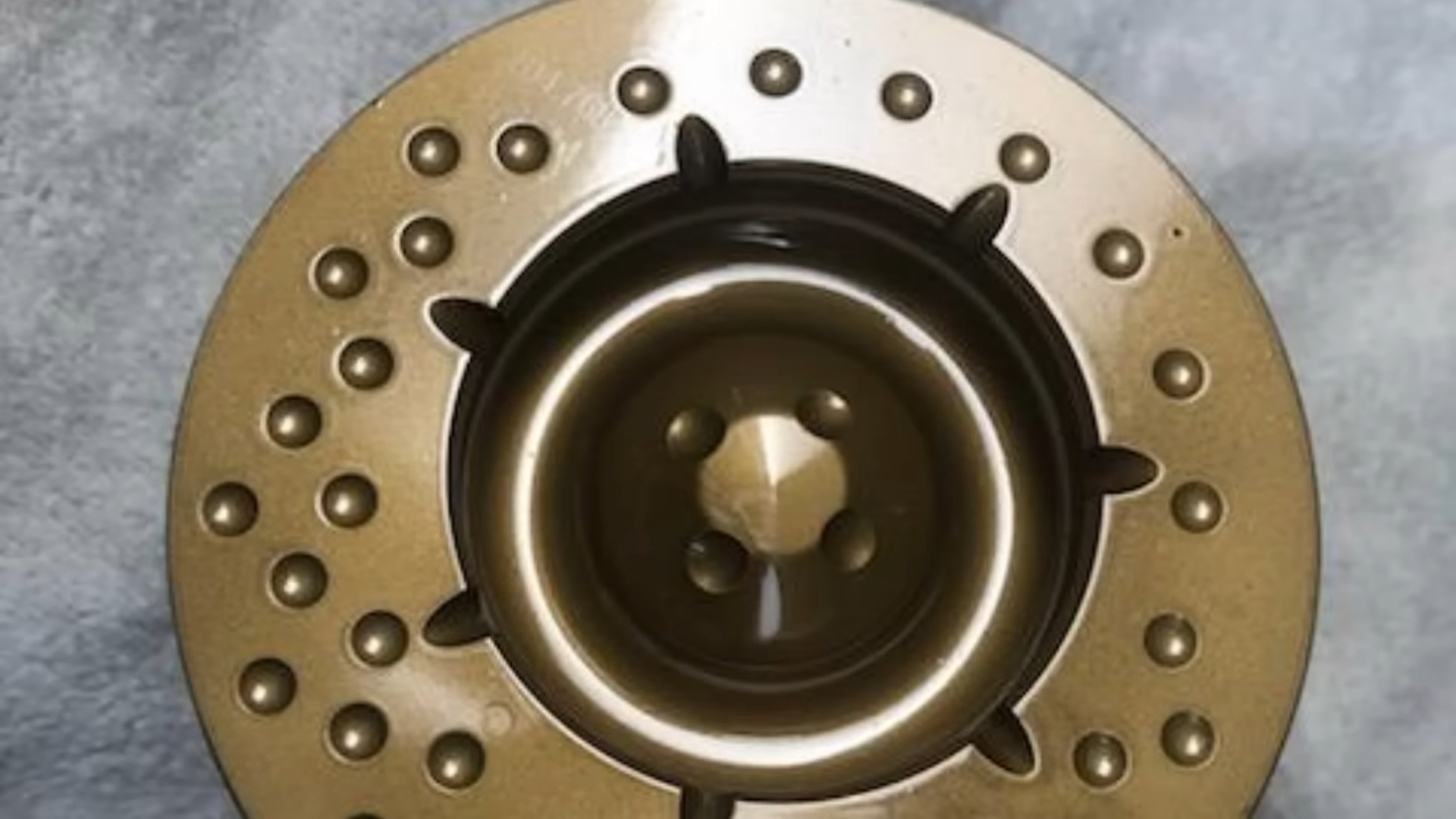 Dimple Piston di Muka bisa Meningkatkan Efisiensi? - Jejak Ban